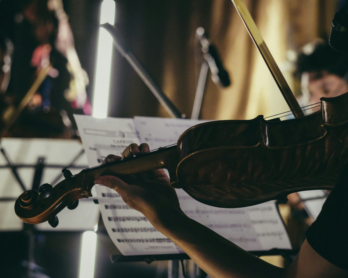 Multichannel communication – one melody, different instruments - Mailand